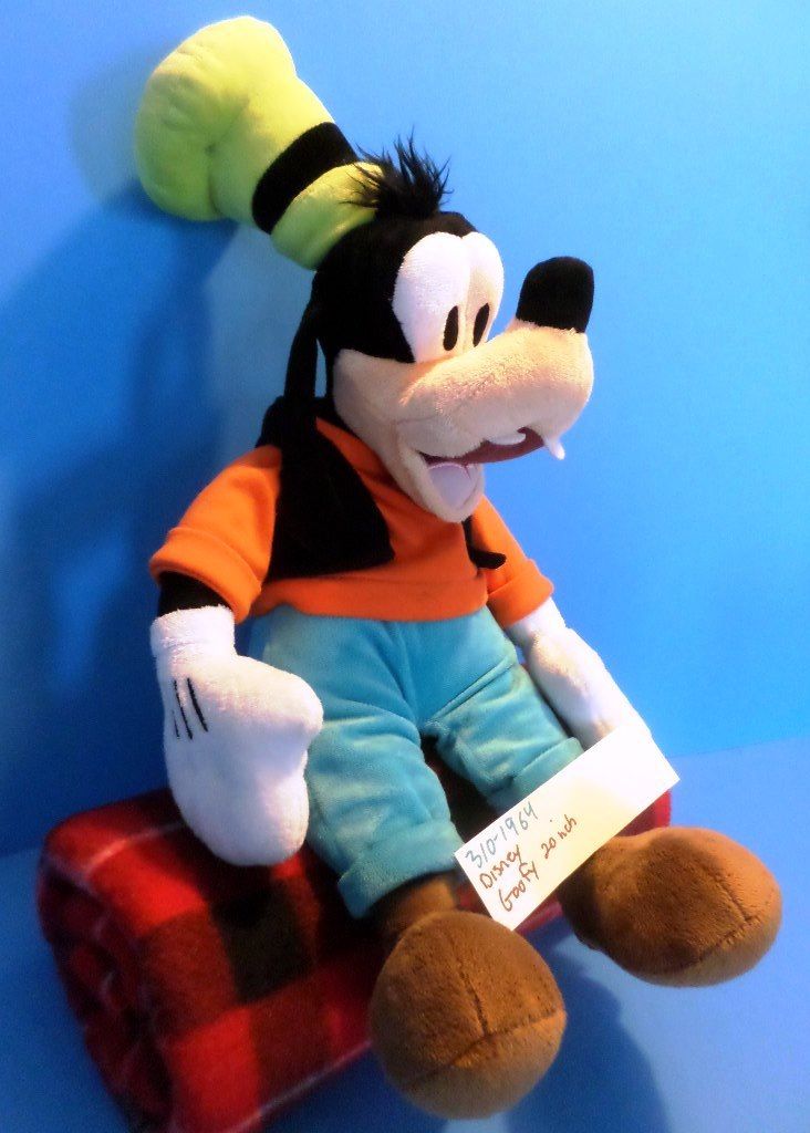 Disney Store Goofy Plush – Hurricane Jack Surplus